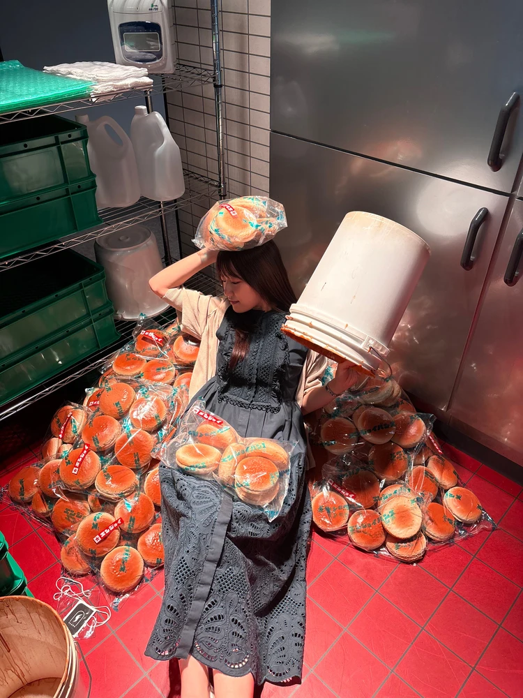 【SNSで話題沸騰】「炎上展」が池袋で開幕！“炎上”をアートで体感する非日常空間｜＠BAILA