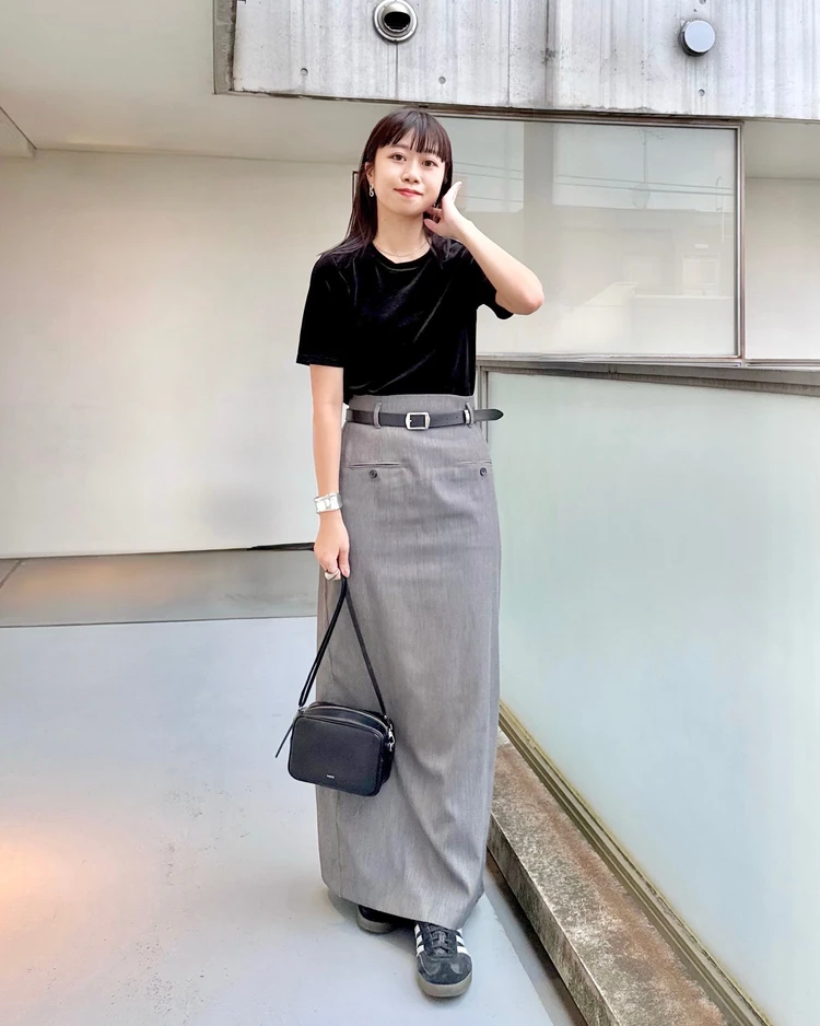 【GUで爆売れ】790円で高見えが叶う！2色買いした【シアーベロアT】のトレンド着回し4コーデ🤎｜＠BAILA