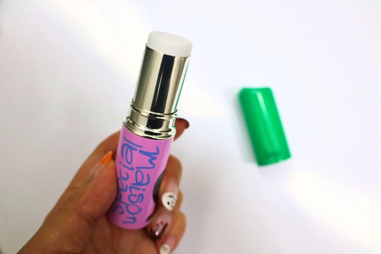 【11/4発売】IPSA×MAISON SPECIALコラボのホリデーコフレ・美容液スティックがかわいすぎる＆お手軽ケア【最速レビュー】｜＠BAILA