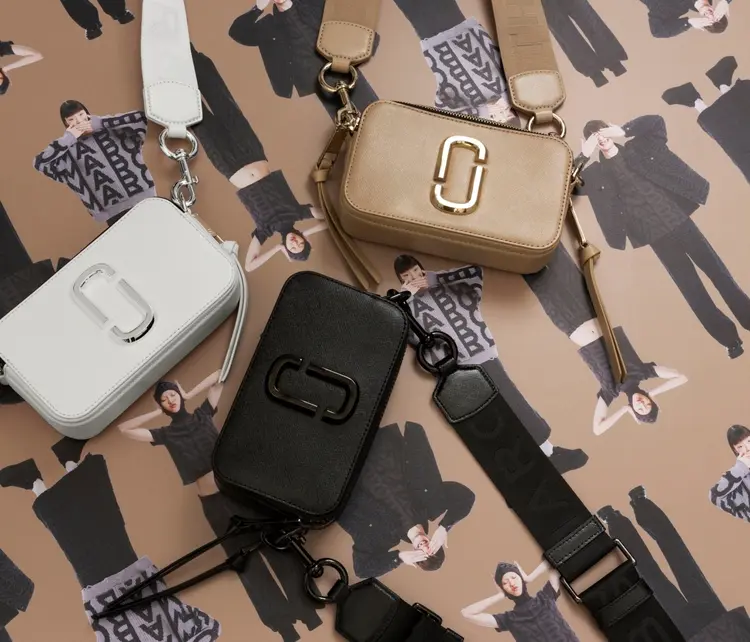 「MARC JACOBS CAFE」が東京・青山にオープン！ロゴがデザインされたスペシャルな空間｜＠BAILA