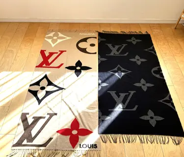 「PLST（プラステ）」の新作パンツは美脚と快適さを追求した究極のお仕事名品だった【2025年最新・通勤パンツ】 ｜＠BAILA