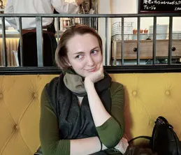 【私と仕事と生理】「news zero」のアナウンサー岩本乃蒼さんの「生理の日のマイルール」｜＠BAILA